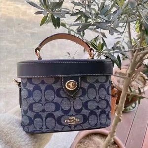 Coach | Bags | Coach Kay Crossbody In Signature Chambray | Poshmark
